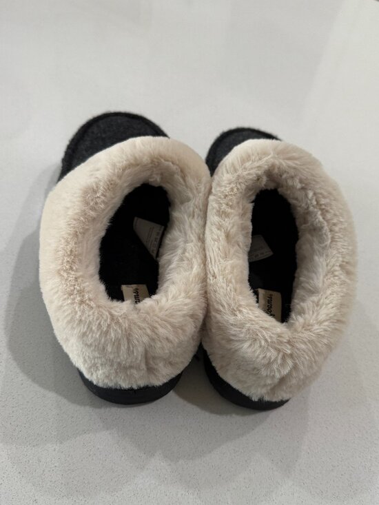 dearfoams | Shoes | Dearfoam Womens Fuzzy Moc Toe Slippers Us 9 | Poshmark